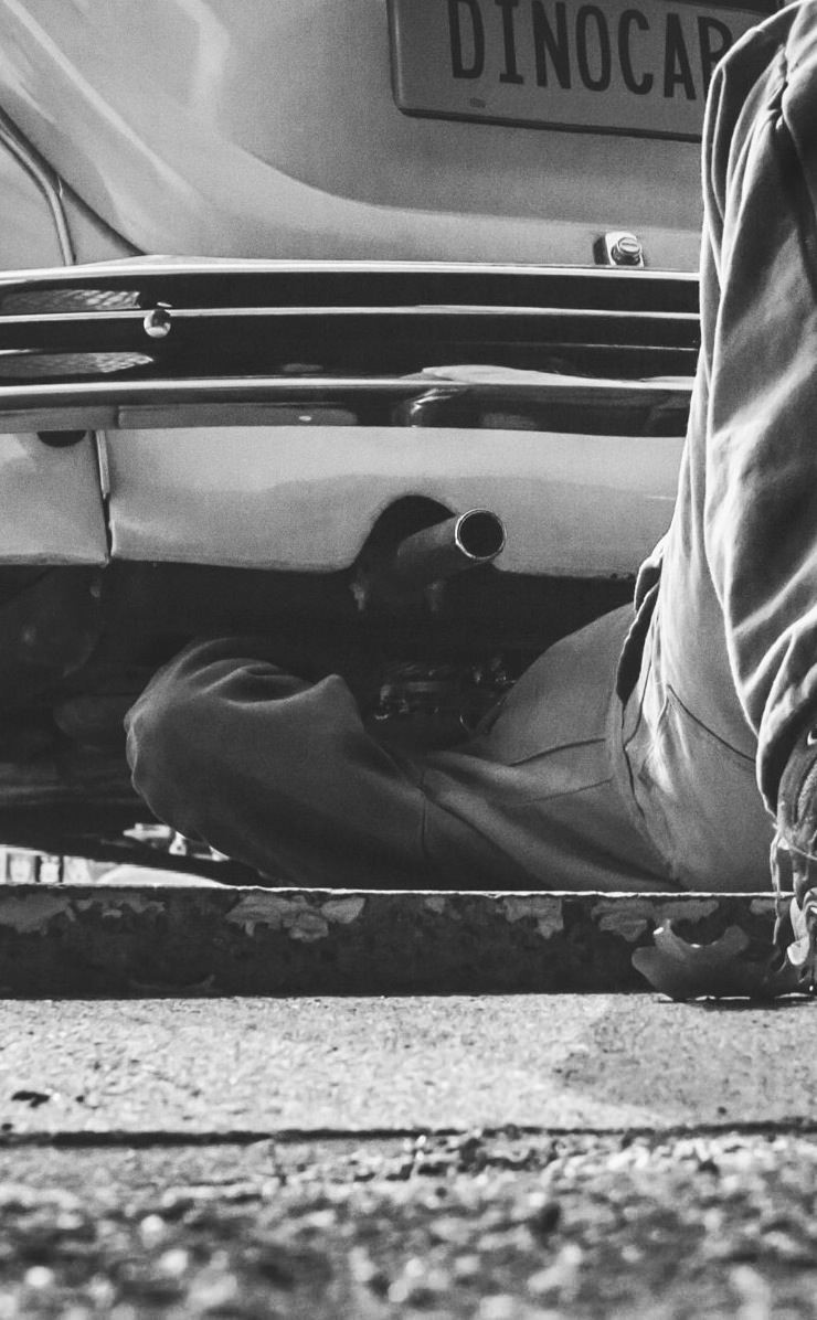 Chara car monochrome | wallpaper.sc iPhone4s